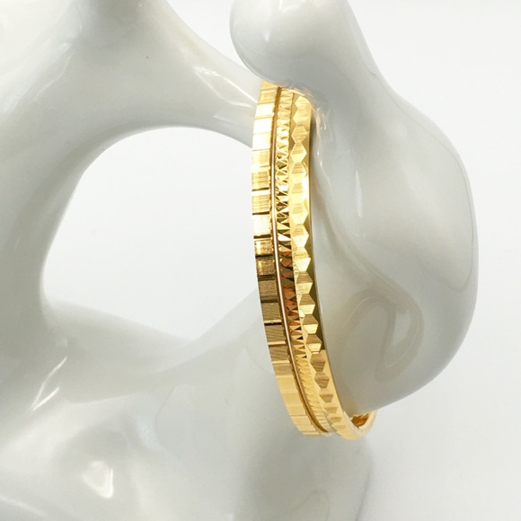 Trifari | Jewelry | Vintage Signed Crown Trifari Goldtone Bangle ...